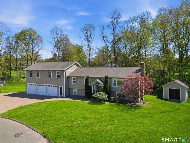 5 bedroom, Enfield CT 06082 LS103072774