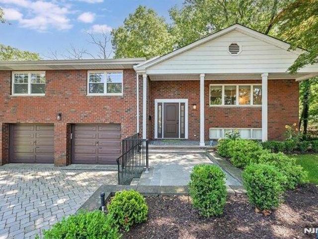 5 bedroom, Englewood Cliffs NJ 07632 104831970