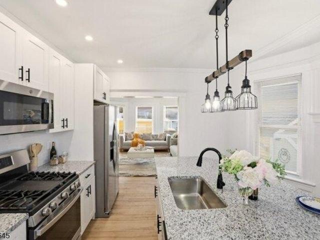 5 bedroom, East Orange NJ 07017 104189848