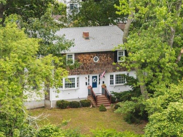 5 bedroom, East Providence RI 02915 104007964
