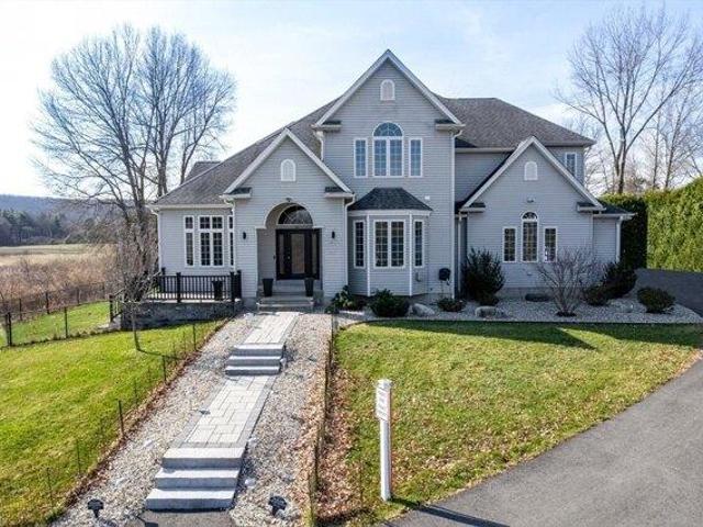 5 bedroom, Easthampton MA 01027 102922179