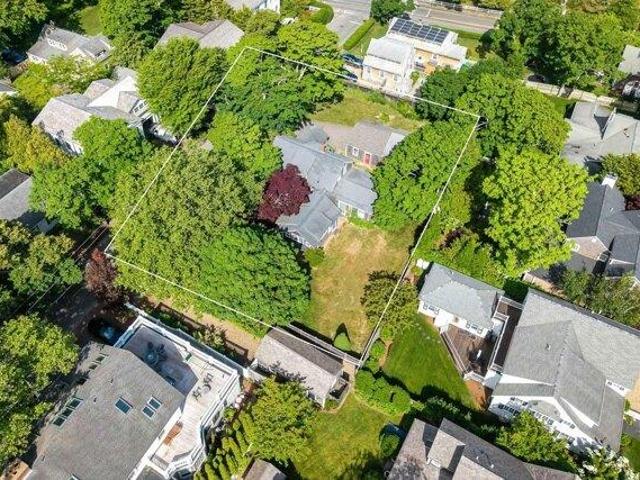 5 bedroom, Edgartown MA 02539 104043653