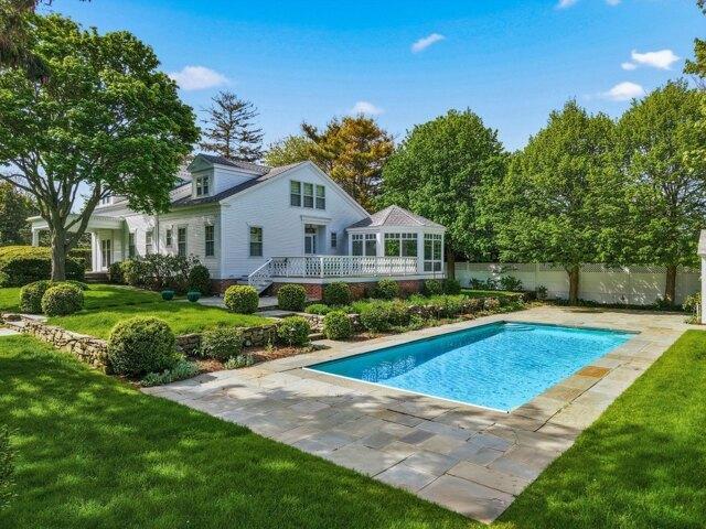 5 bedroom, Edgartown MA 02539 104148978