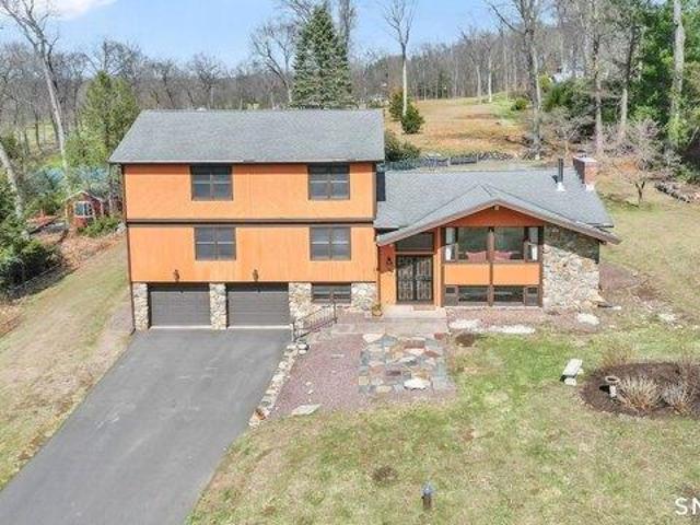 5 bedroom, Ellington CT 06029 102344753