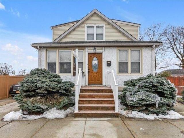 5 bedroom, Elmont NY 11003 LS101748366