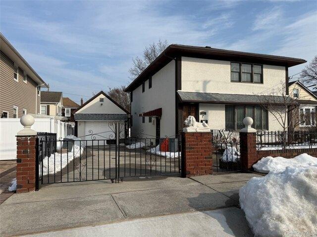 5 bedroom, Elmont NY 11003 102282498