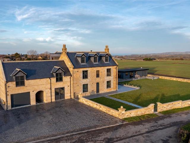 5 bedroom equestrian facility for sale