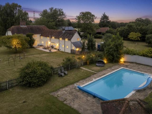 5 bedroom equestrian facility for sale