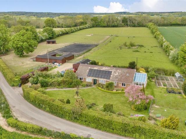 5 bedroom equestrian facility for sale