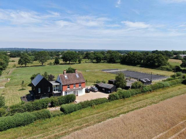 5 bedroom equestrian facility for sale