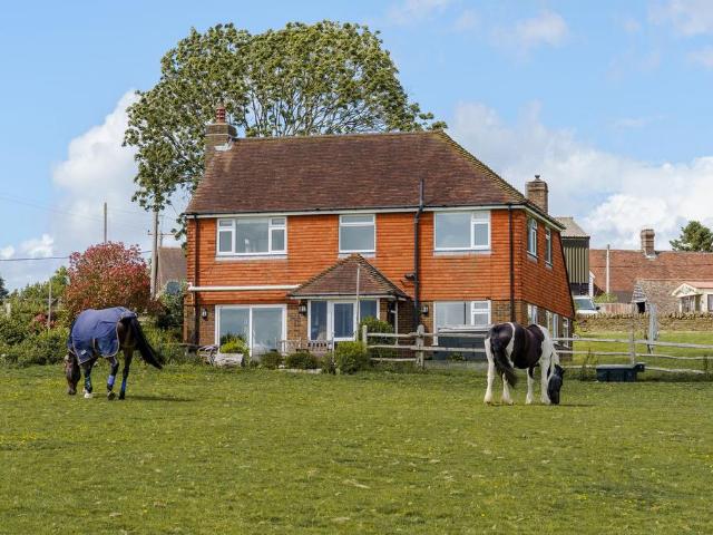 5 bedroom equestrian facility for sale