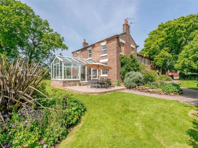 7 bedroom equestrian facility for sale
