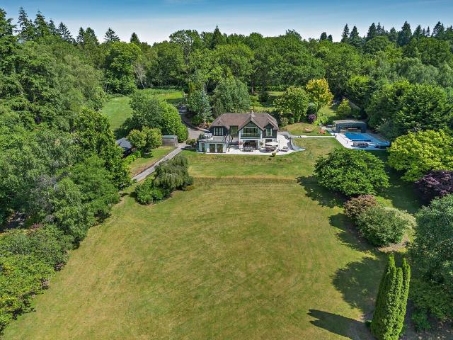 5 bedroom equestrian facility for sale