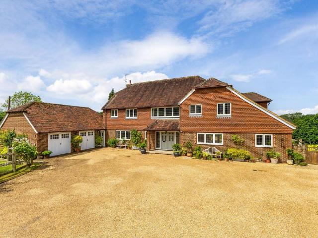 5 bedroom equestrian facility for sale