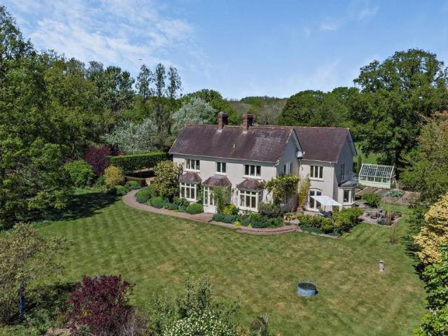 5 bedroom equestrian facility for sale