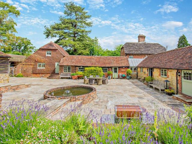 5 bedroom equestrian facility for sale