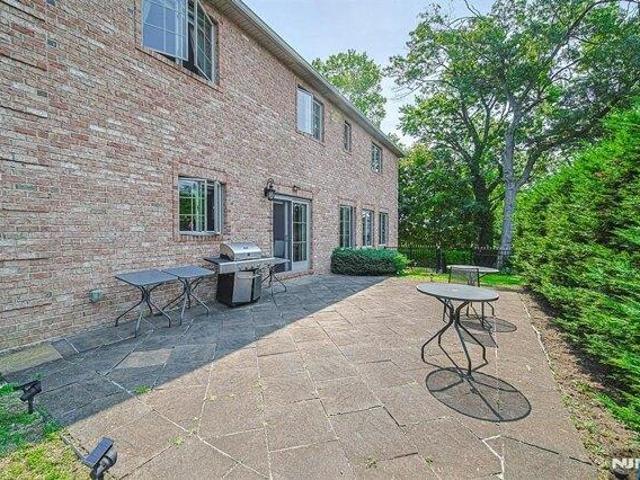 5 bedroom, Fort Lee NJ 07024 104919883