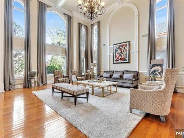 5 bedroom, Fort Lee NJ 07024 102211623