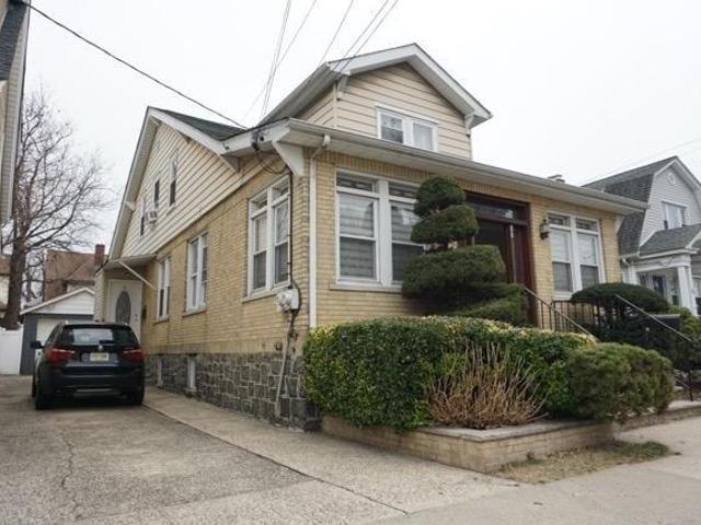 5 bedroom, Fairview NJ 07022 93637185