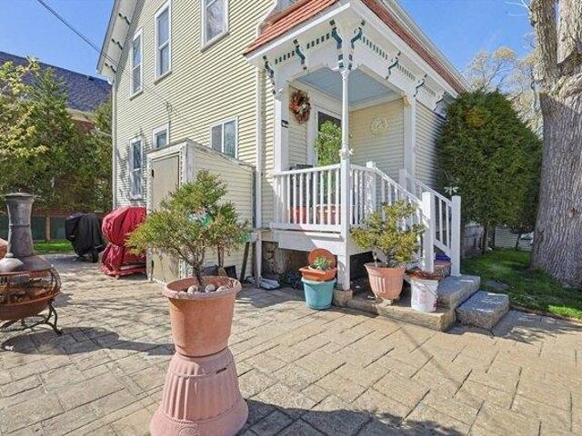5 bedroom, Fall River MA 02724 102121208