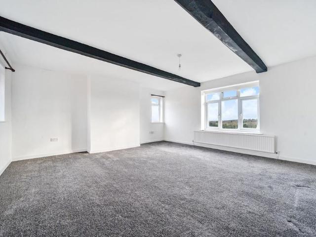 5 bedroom farm house to rent
