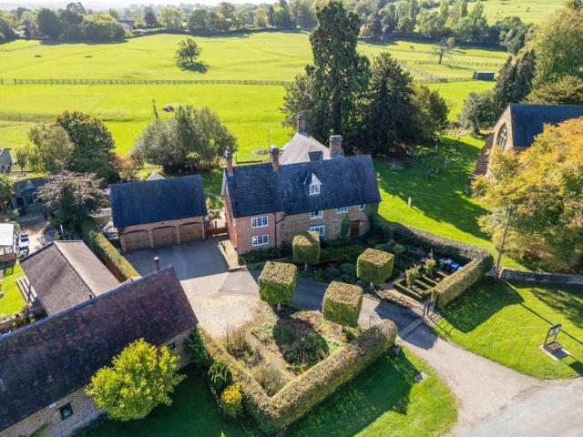 5 Bedroom Farm House Character Property