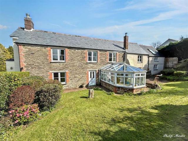 5 Bedroom Detached House