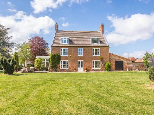 5 bedroom farm house for sale