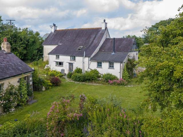 5 bedroom farm house for sale