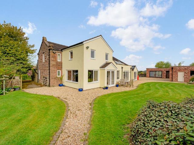 5 bedroom farm house for sale