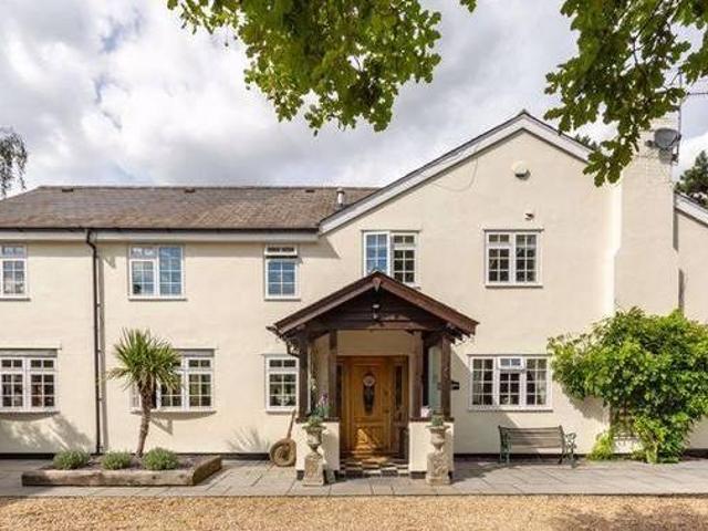 5 bedroom farm house for sale in North Road Hertford SG14