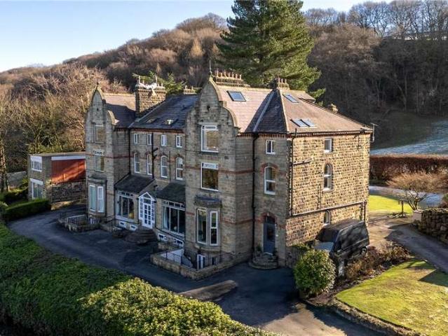 5 Bedroom Flat