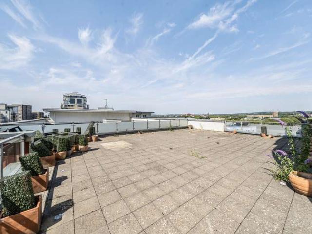 5 Bedroom Flat