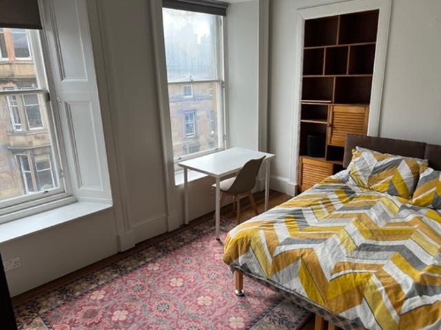 5 bedroom Flat to rent in Newington, Edinburgh