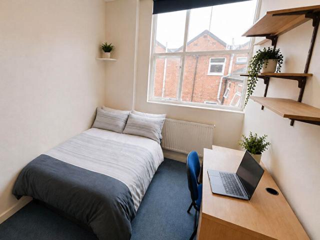 5 Bedroom Flat To Rent In North Sherwood Street, Nottingham, NG1