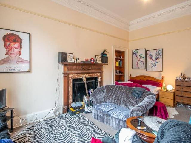5 bedroom flat to rent