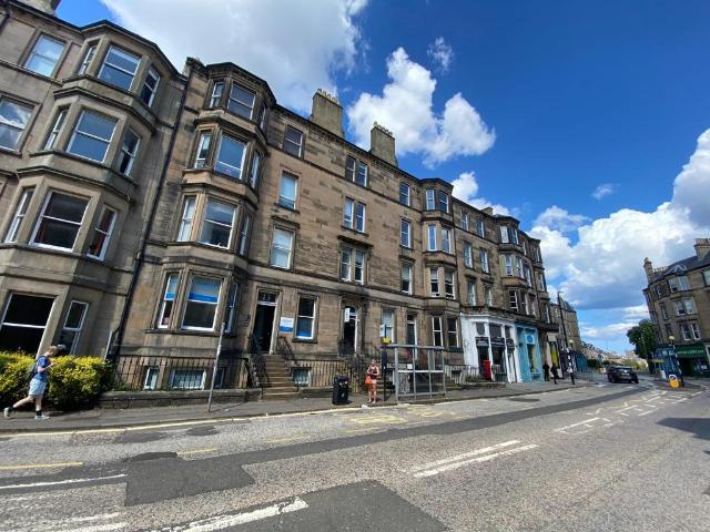 5 bedroom flat to rent