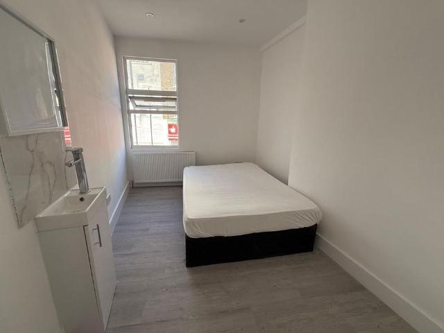 5 bedroom flat to rent