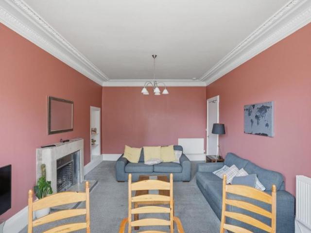 5 bedroom flat to rent