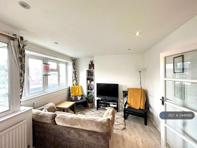 5 bedroom flat to rent