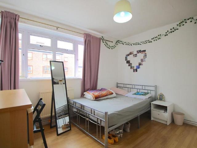 5 bedroom flat to rent