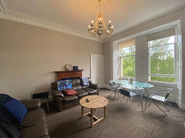 5 bedroom flat to rent