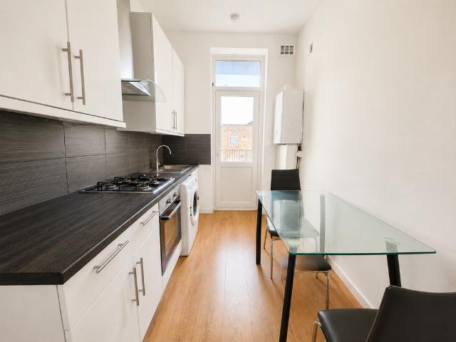 5 bedroom flat to rent