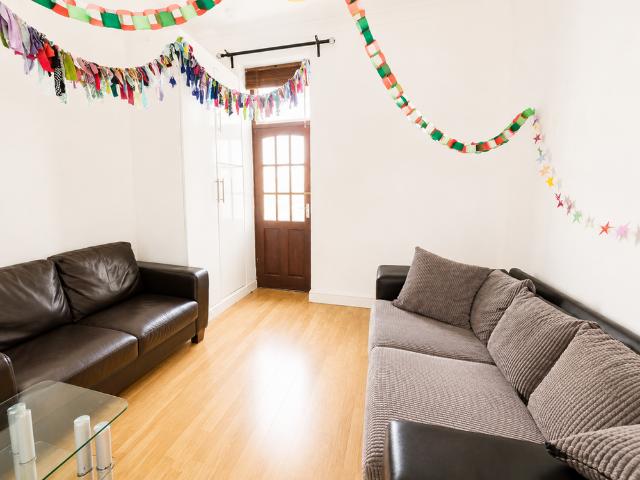 5 bedroom flat to rent