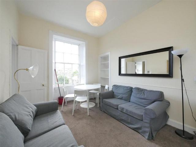 5 bedroom flat to rent