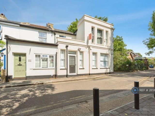5 bedroom flat to rent