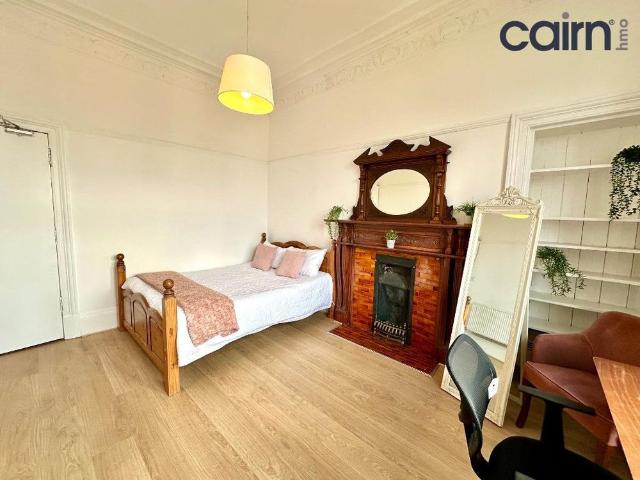 5 bedroom flat to rent
