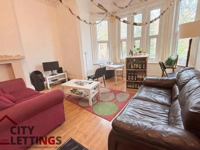 5 bedroom flat to rent