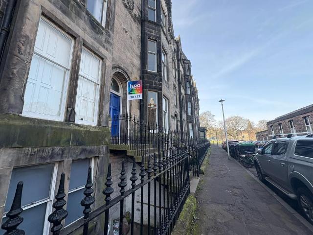5 bedroom flat to rent