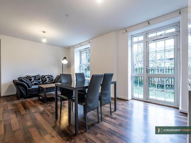 5 bedroom flat to rent